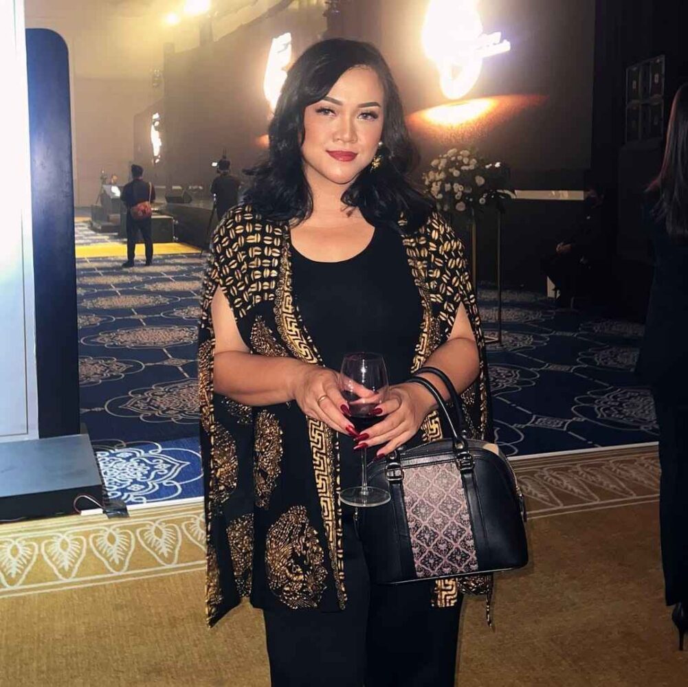 Janes C.S - Biodata, Profil, Fakta, Umur, Agama, Suami, Karier