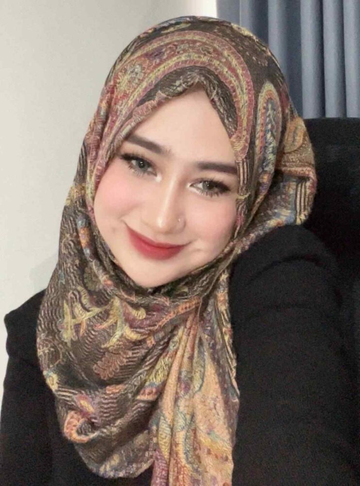 Novita Sari - Biodata, Profil, Fakta, Umur, Agama, Suami, Karier