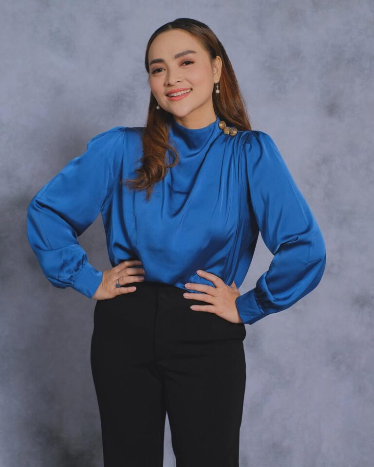 Novitri selvia - Biodata, Profil, Fakta, Umur, Agama, Suami, Karier