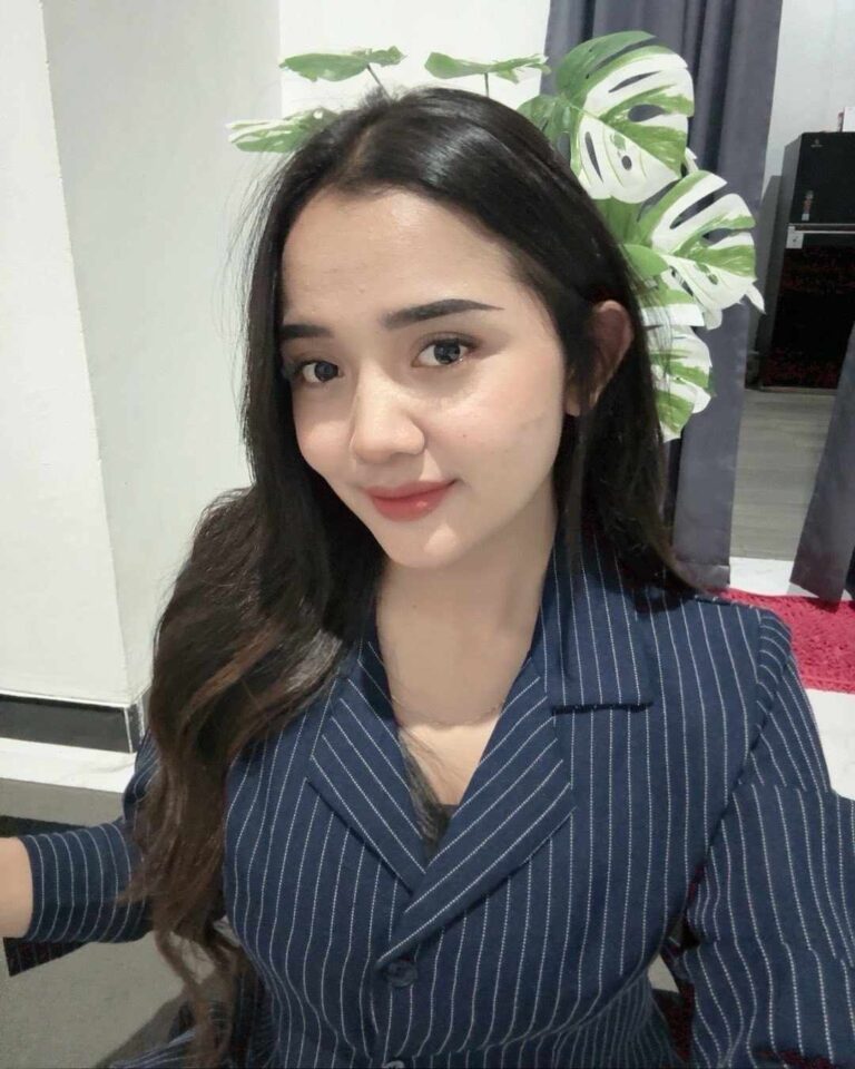 Tanti Erina - Biodata, Profil, Fakta, Umur, Agama, Pacar, Karier